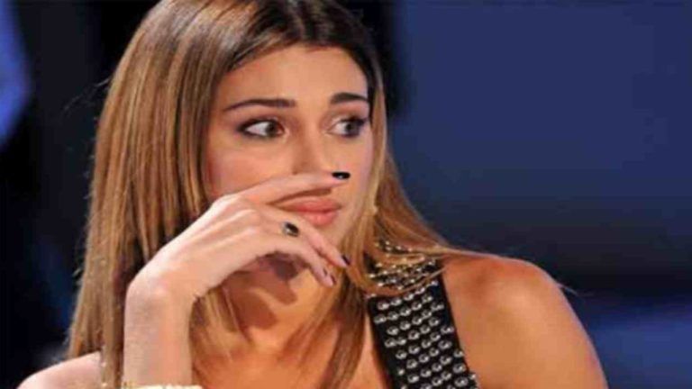 Belen Rodriguez e la frecciatina al suo ex: "Qualcuno le racconta ...