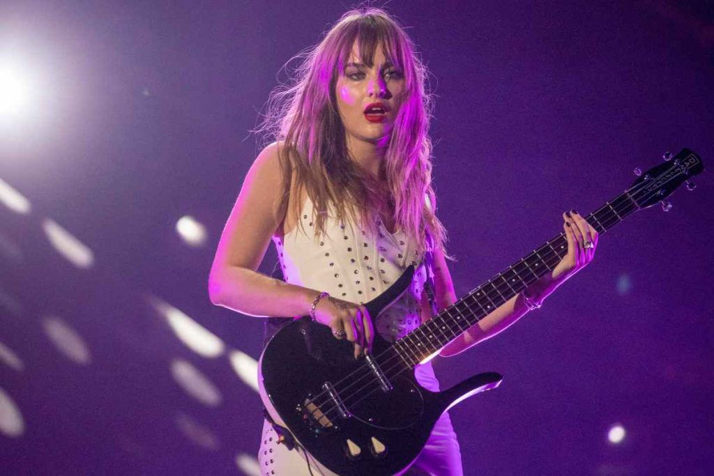 Altro che Belen, Victoria dei Maneskin esagera con il suo ultimo ...